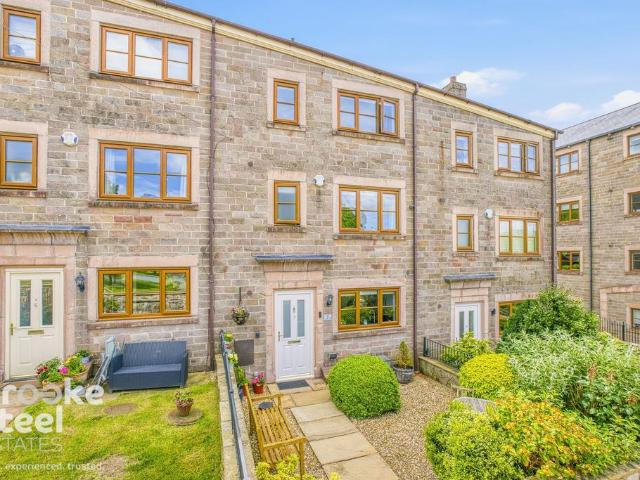 4 bedroom townhouse for sale