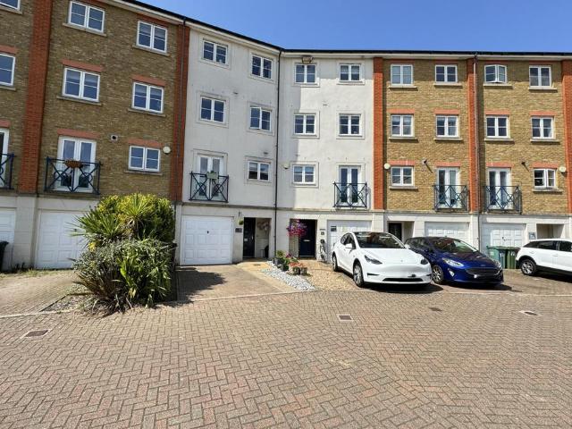 4 bedroom townhouse for sale