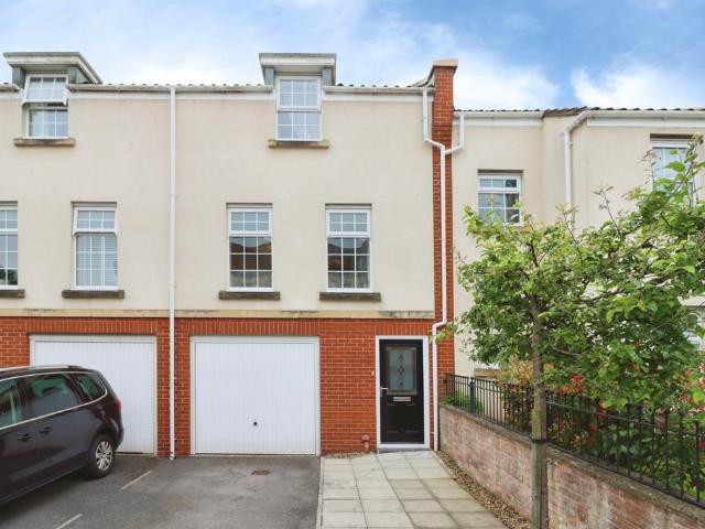 4 bedroom townhouse for sale