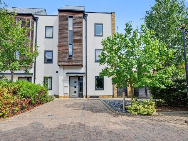 4 bedroom townhouse for sale
