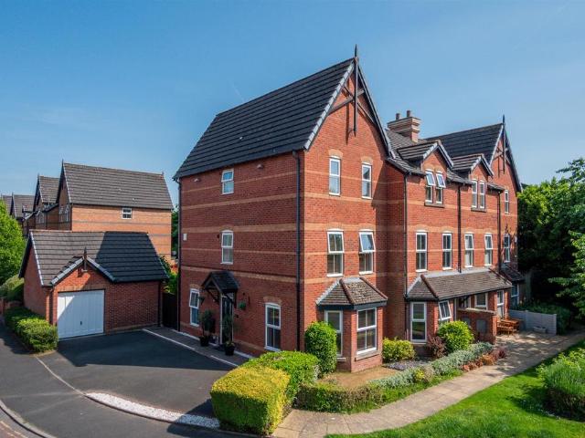 4 bedroom townhouse for sale