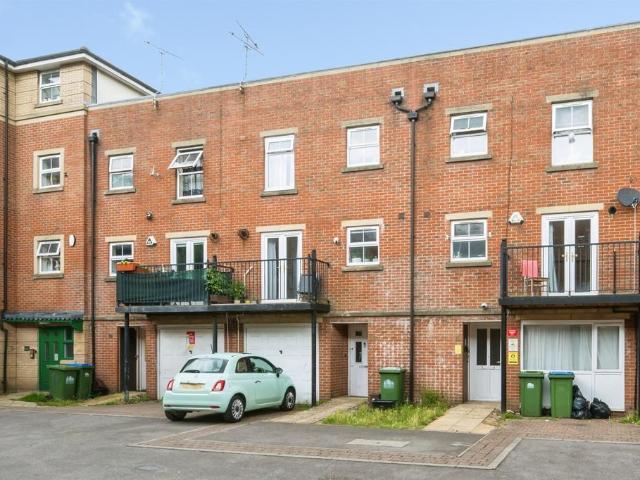 4 bedroom townhouse for sale