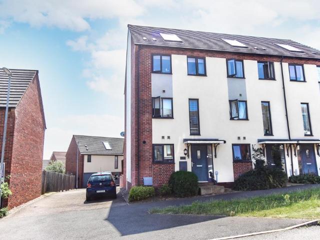 4 bedroom townhouse for sale
