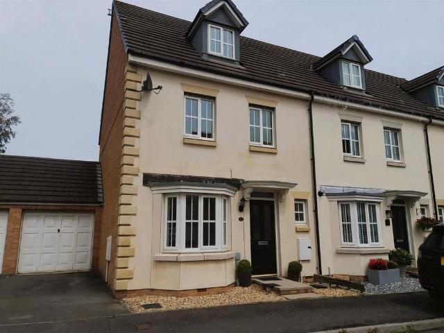 4 bedroom townhouse for sale