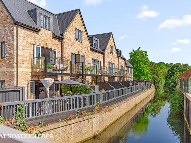 4 bedroom townhouse for sale