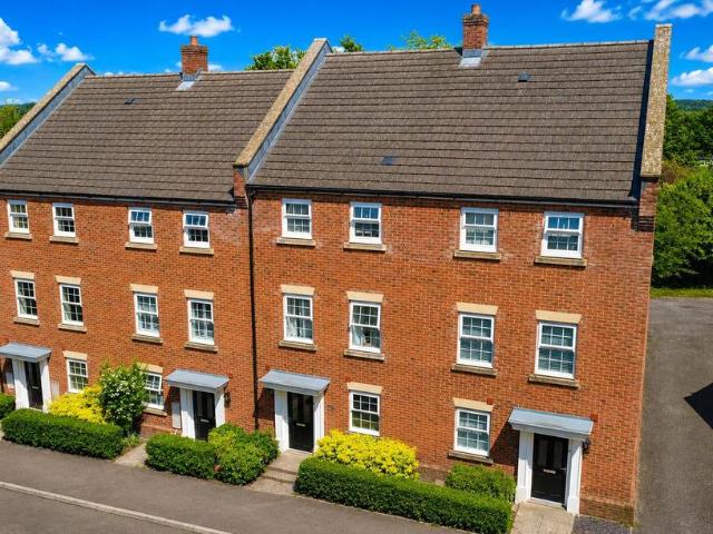 4 bedroom townhouse for sale