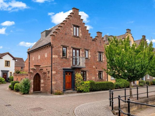 4 bedroom townhouse for sale