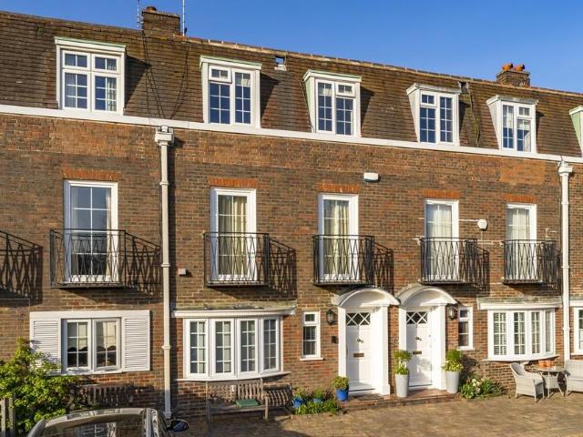4 bedroom townhouse for sale