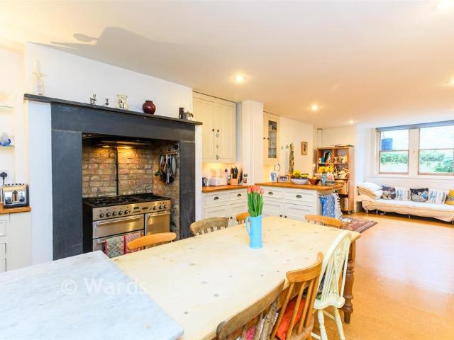 4 bedroom townhouse for sale