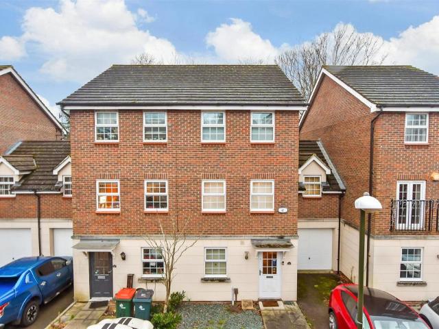 4 bedroom townhouse for sale