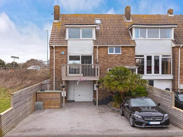 4 bedroom house for sale
