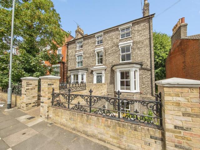 4 bedroom townhouse for sale