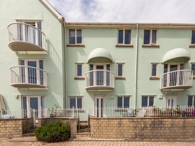 4 bedroom townhouse for sale
