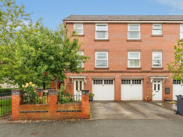 4 bedroom townhouse for sale