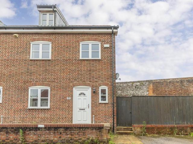 4 bedroom townhouse for sale
