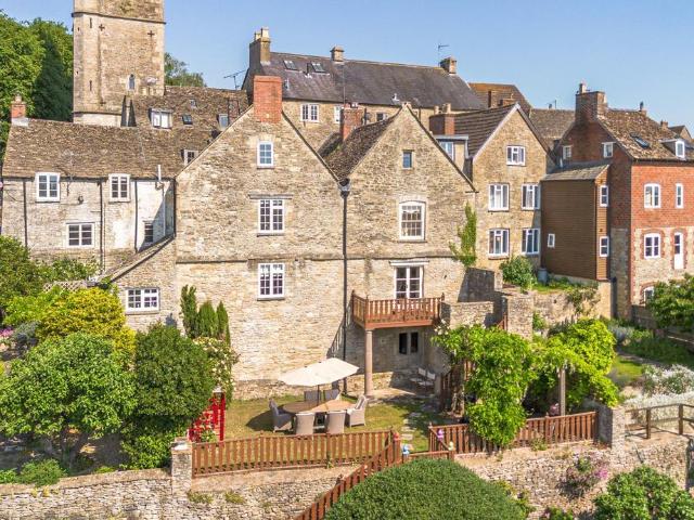 4 bedroom townhouse for sale