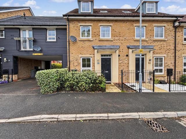 4 bedroom townhouse to rent