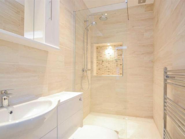 4 bedroom townhouse to rent