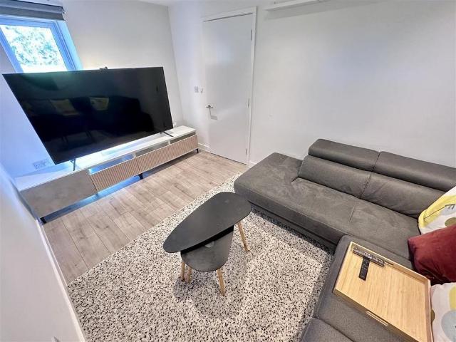 4 bedroom townhouse to rent