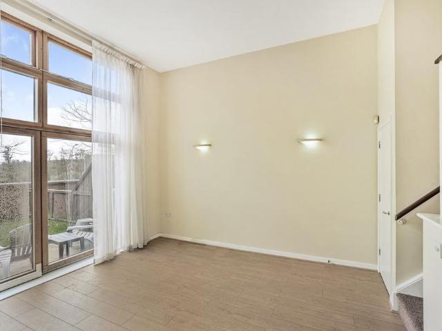 4 bedroom townhouse to rent