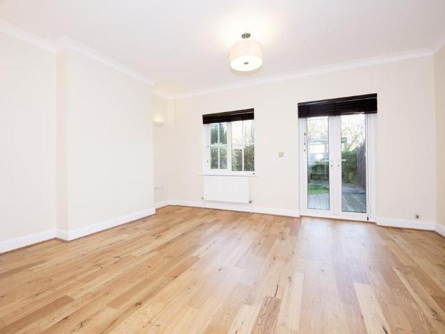 4 bedroom townhouse to rent