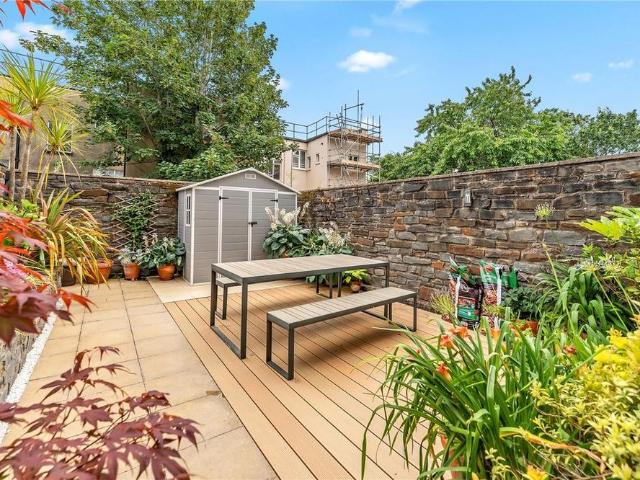 4 bedroom townhouse to rent