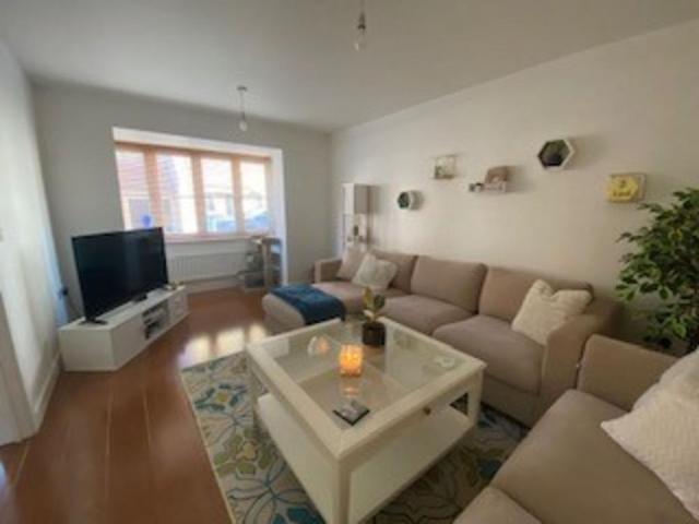 4 bedroom townhouse to rent