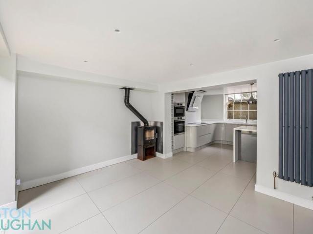 4 bedroom townhouse to rent
