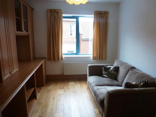 4 bedroom townhouse to rent