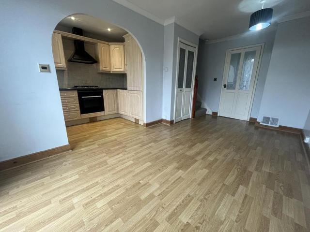 4 bedroom townhouse to rent