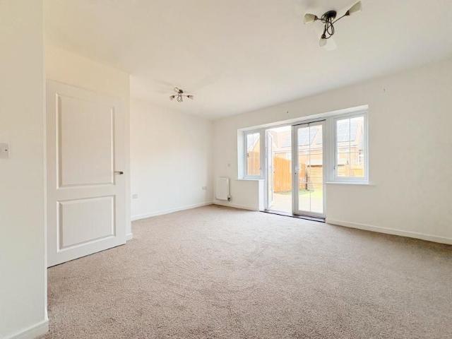 4 bedroom townhouse to rent