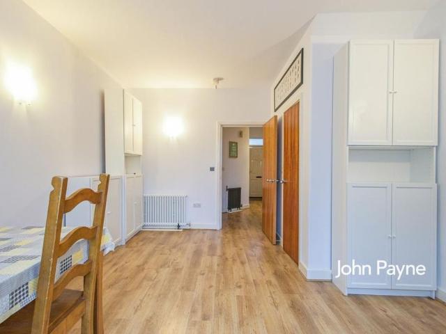 4 bedroom townhouse to rent