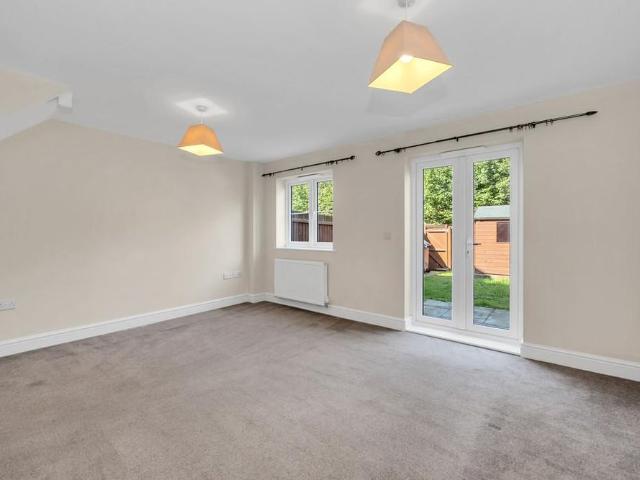 4 bedroom townhouse to rent