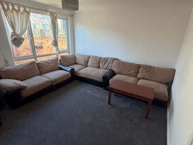 4 bedroom townhouse to rent