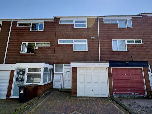 4 bedroom townhouse to rent