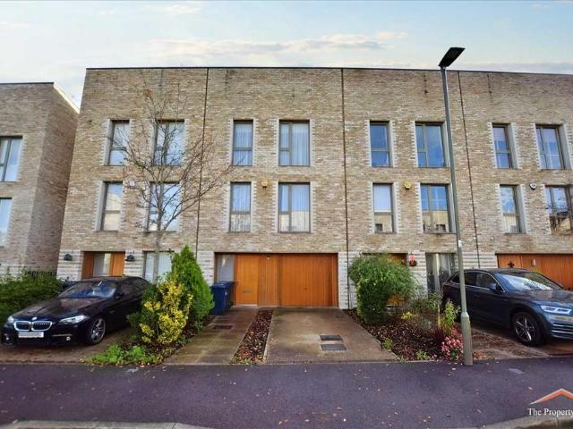 4 bedroom townhouse to rent