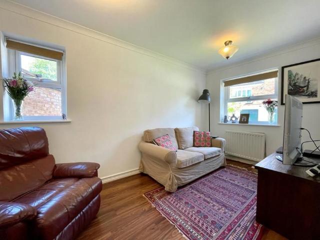 4 bedroom townhouse to rent