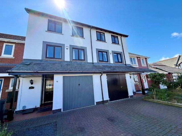 4 bedroom townhouse to rent