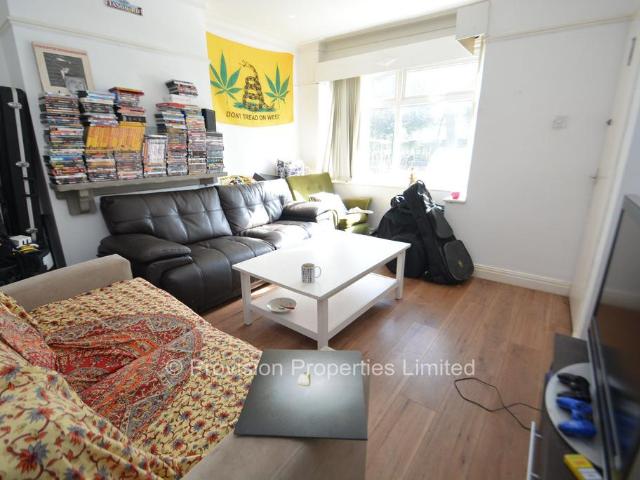 4 bedroom townhouse to rent