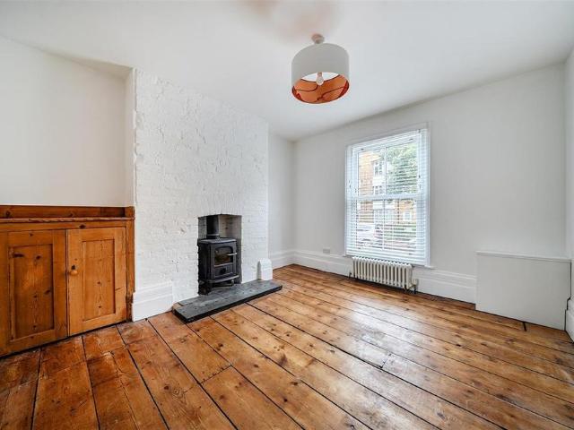 4 bedroom townhouse to rent