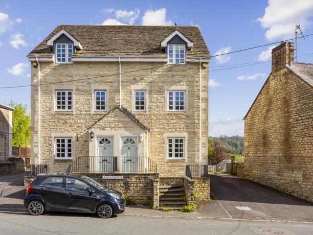 4 bedroom townhouse to rent