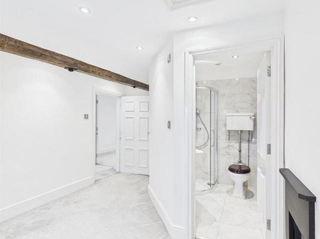 4 bedroom townhouse to rent