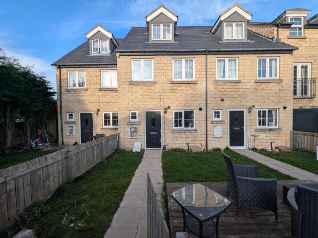 4 bedroom townhouse to rent
