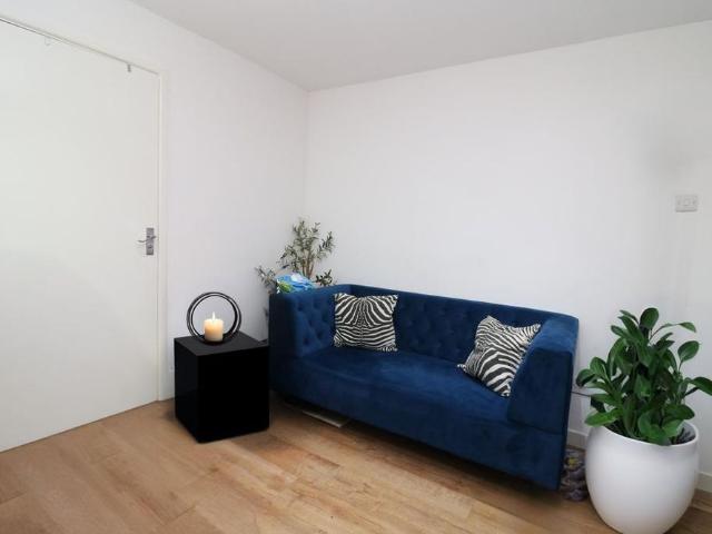 4 bedroom townhouse to rent
