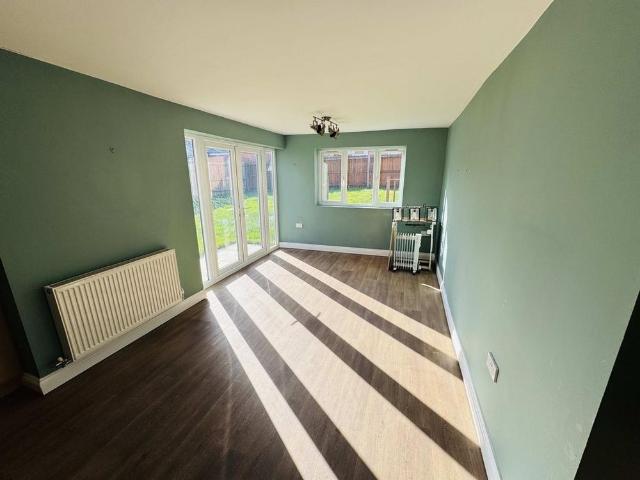 4 bedroom townhouse to rent
