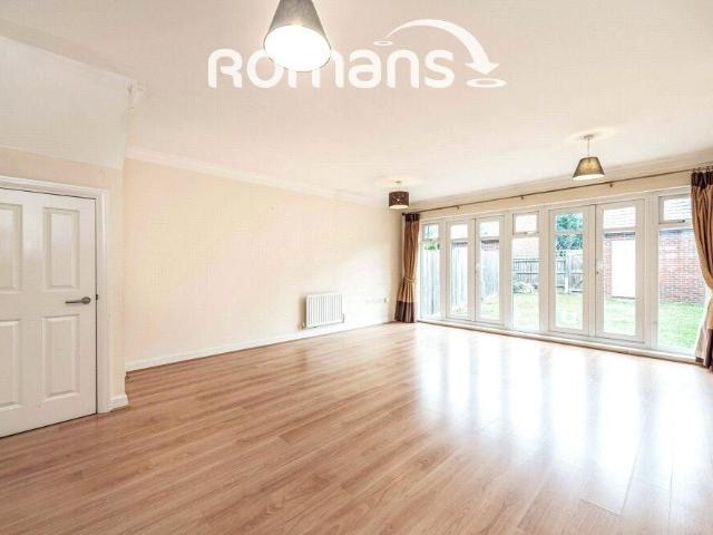 4 bedroom townhouse to rent
