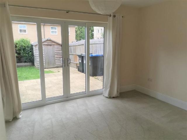4 bedroom townhouse to rent