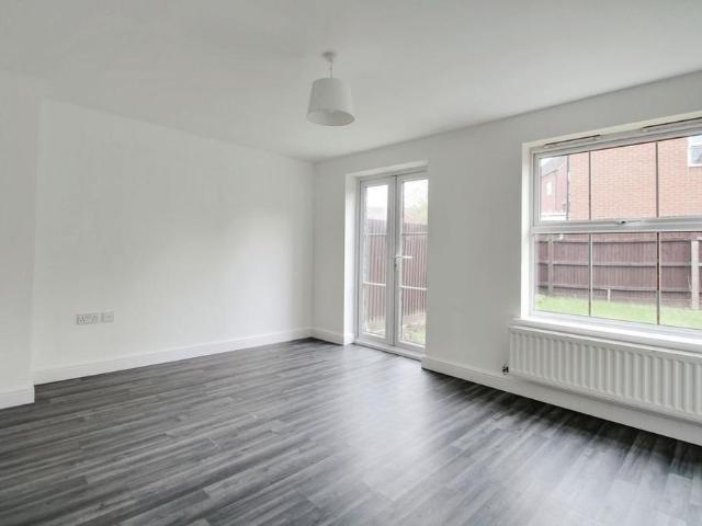 4 bedroom townhouse to rent