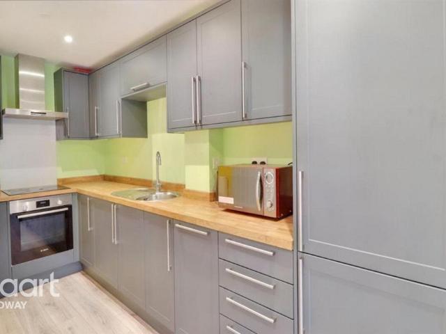 4 bedroom townhouse to rent
