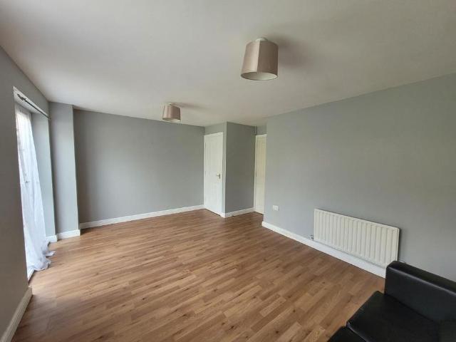 4 bedroom townhouse to rent